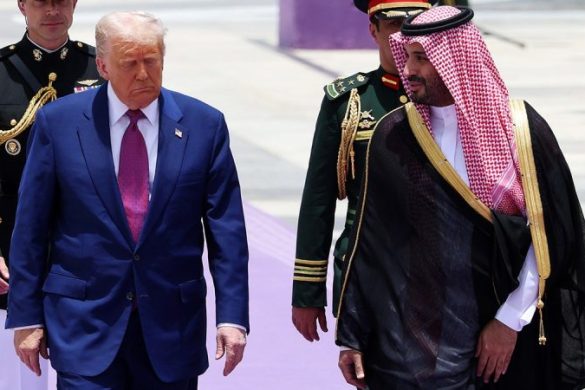 ‘Opening Pandora’s Box’: Mike Johnson backs Trump after warning White ...